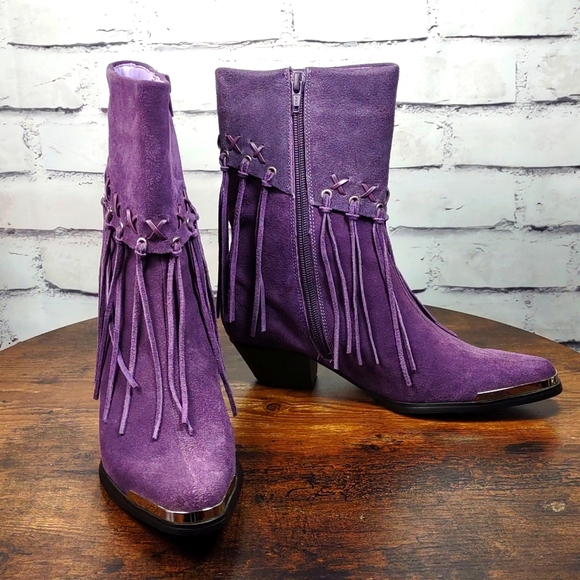 Oak Tree Farms | Shoes | Oak Tree Farms Runway Suede Fringe Boots ...